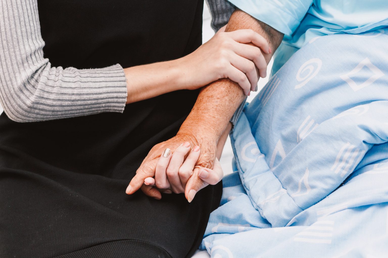How to Identify and Manage Shingles in the Elderly